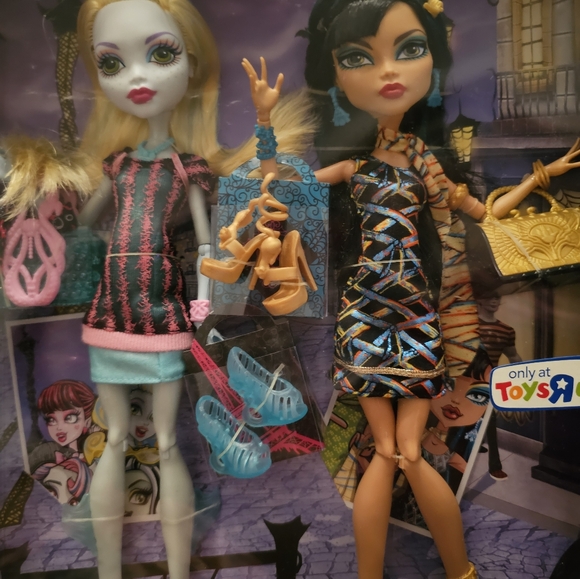 Toys | Monster High Scaris City Of Frights Lagoona Blue And Cleo De ...